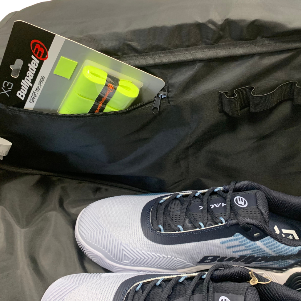 Bullpadel Vertex 24001 Padel Racket Bag Black | Great Discounts - PDHSports